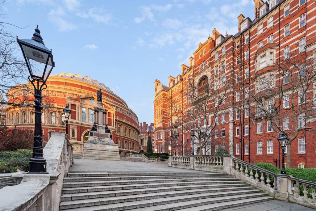 Albert Court, Prince Consort Road SW7 4 bed apartment for sale - £6,950,000