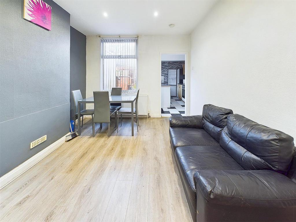 Gulson Road, Coventry CV1 3 bed terraced house - £1,000 pcm (£231 pw)
