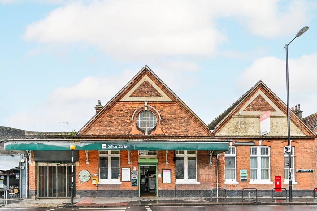 Selhurst Road, Selhurst, London, SE25 1 bed flat - £275,000