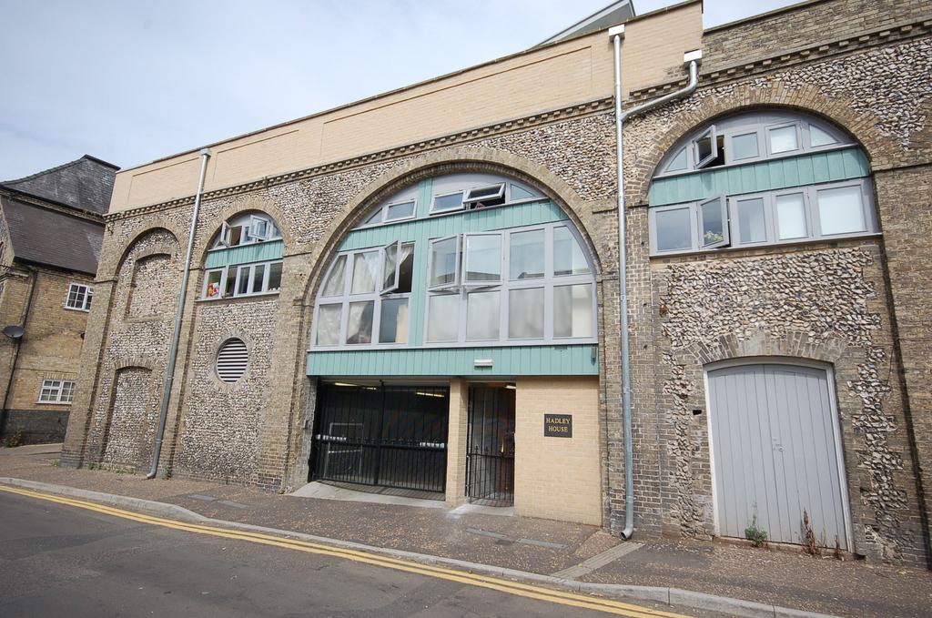 Old Market Street, Thetford, IP24 1 bed flat - £700 pcm (£162 pw)