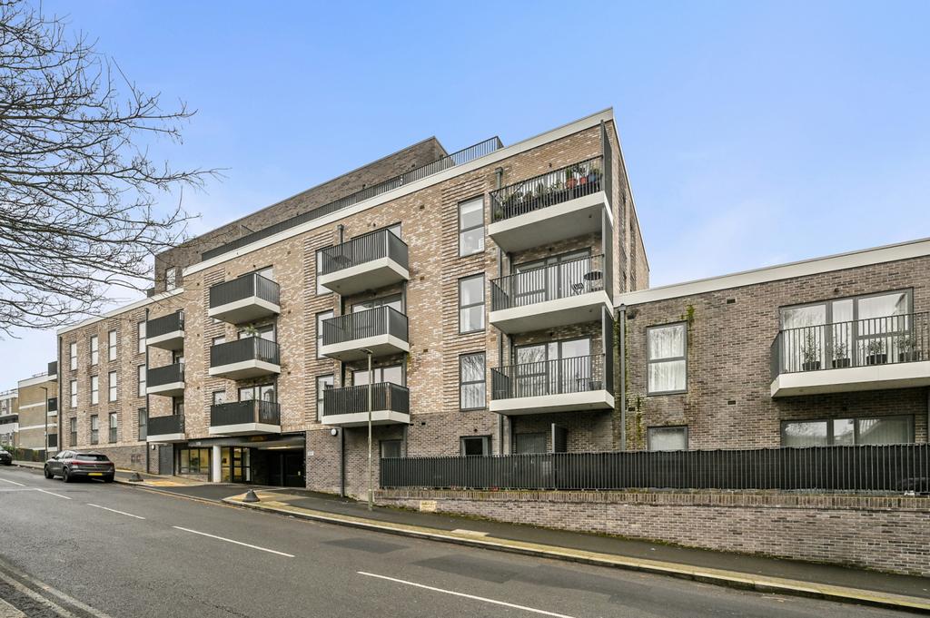 2 Hermitage Lane, NW2 1 bed flat for sale - £175,000
