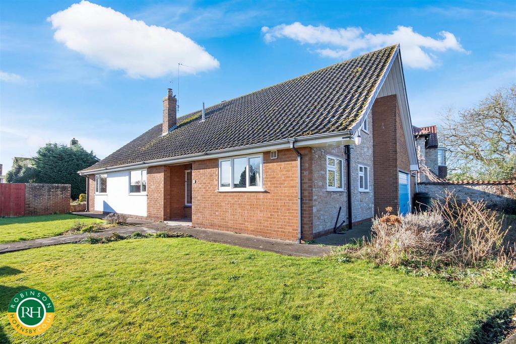 York Road, Tickhill, Doncaster 4 bed detached bungalow - £400,000