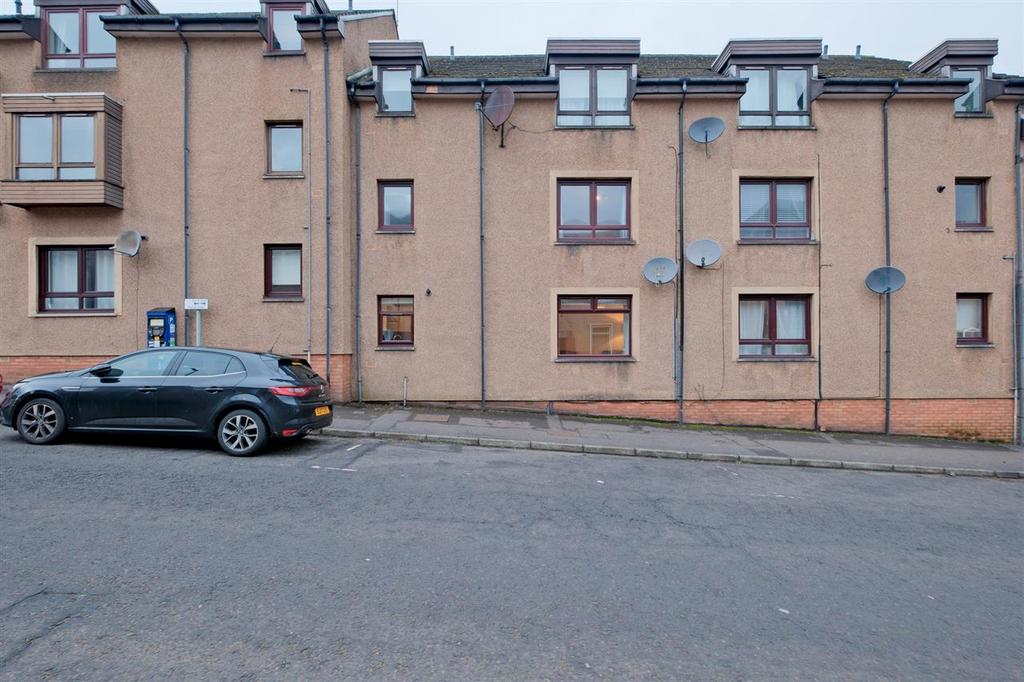 Common Green, Hamilton 2 bed apartment - £90,000