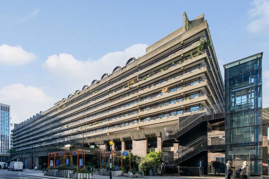 Barbican, London EC2Y 1 bed flat - £2,999 pcm (£692 pw)