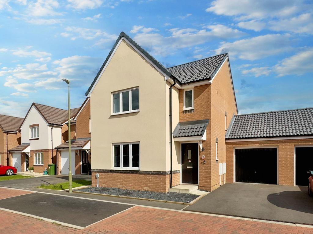 Meteor Row, Grove, Wantage, OX12 3 bed detached house - £375,000