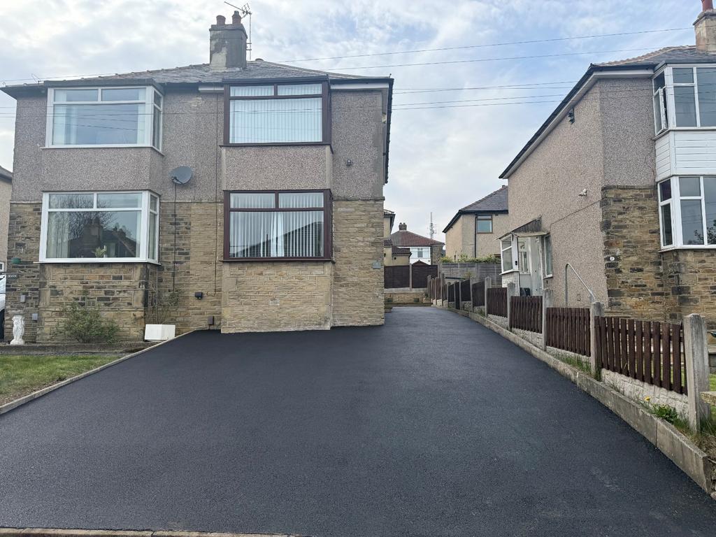 Welwyn Drive, Wrose, Shipley, BD18 2 bed semi-detached house - £169,950