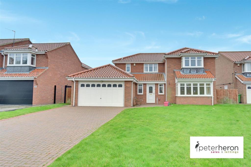 Lodgeside Meadow, Tunstall Lodge... 4 bed detached house - £400,000