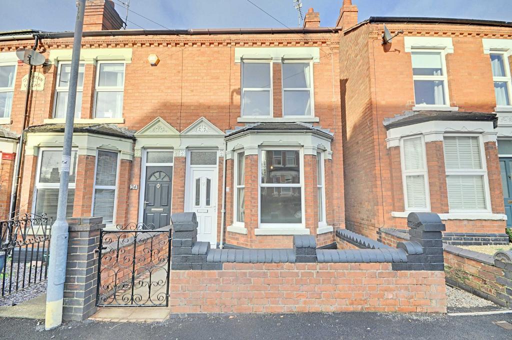 Rogers Hill, Worcester, WR3 3 bed end of terrace house - £950 pcm (£219 pw)