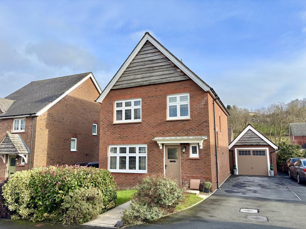 Bryn Morgrug, Alltwen, Pontardawe... 3 bed detached house - £290,000