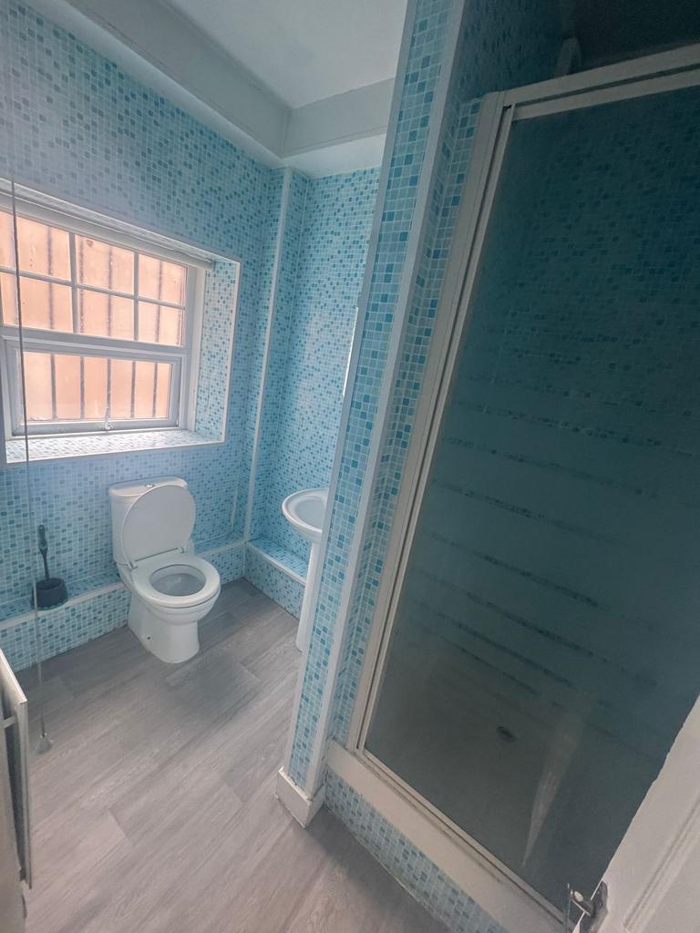 Newcastle upon Tyne NE4 3 bed flat - £1,500 pcm (£346 pw)
