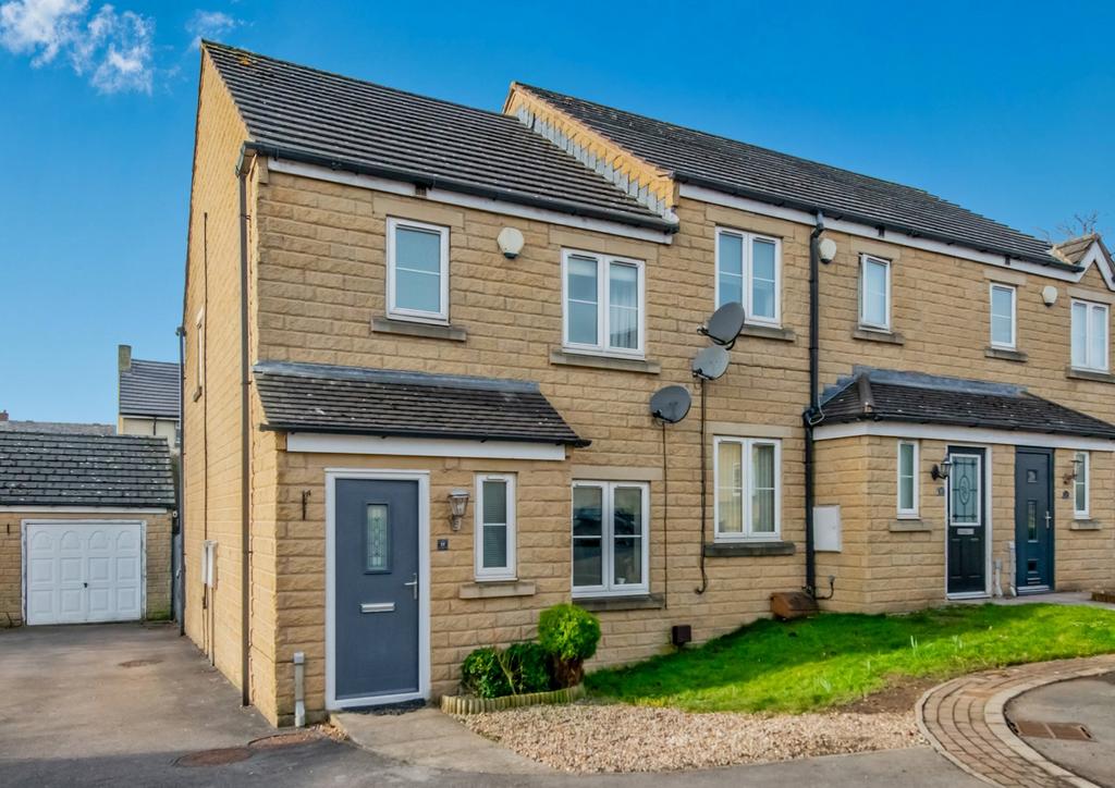 Teasel Close, Liversedge, West... 3 bed terraced house - £205,000