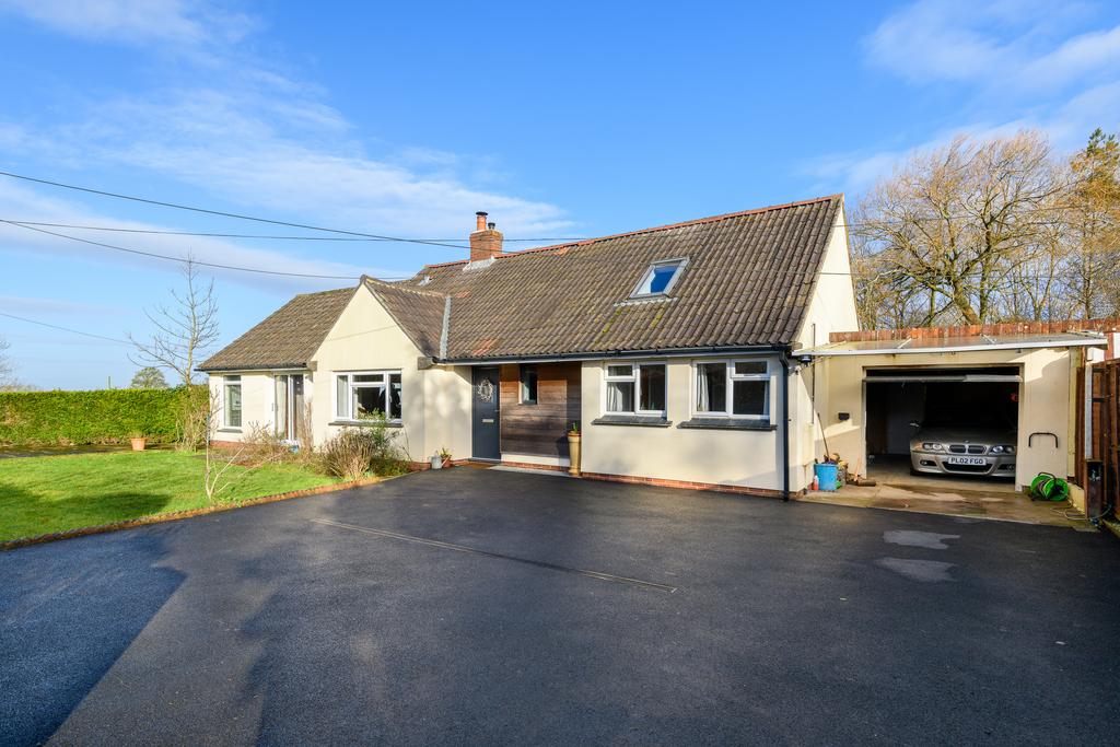 Chestnut Lane, Ashcott 4 bed bungalow - £539,950