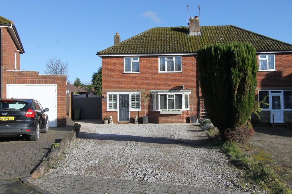 Romany Way, Norton, Stourbridge, DY8 3 bed semi-detached house for sale ...