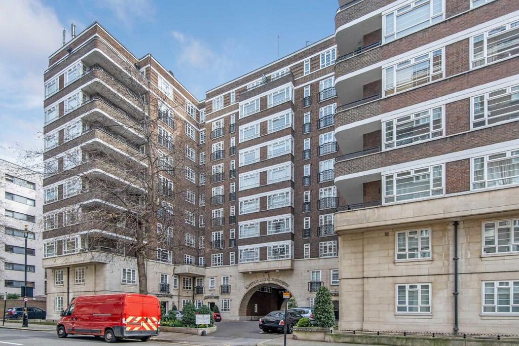 Marsham Street, London SW1P 2 bed flat - £7,583 pcm (£1,750 pw)