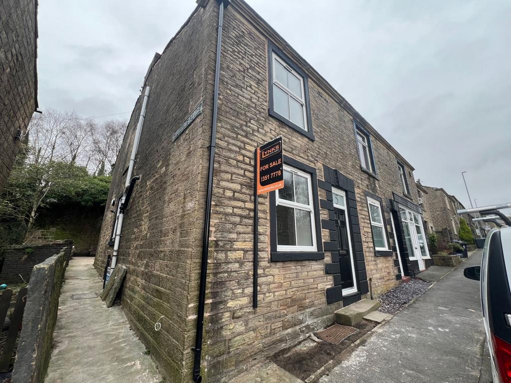 Huddersfield Road, Austerlands... 3 bed end of terrace house - £245,000