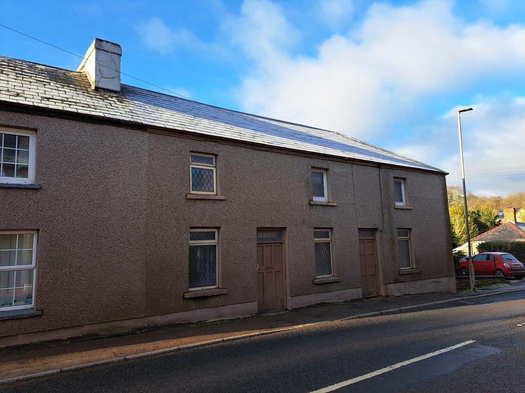 Trecastle, Brecon, Powys. 3 bed semi-detached house for sale - £125,000