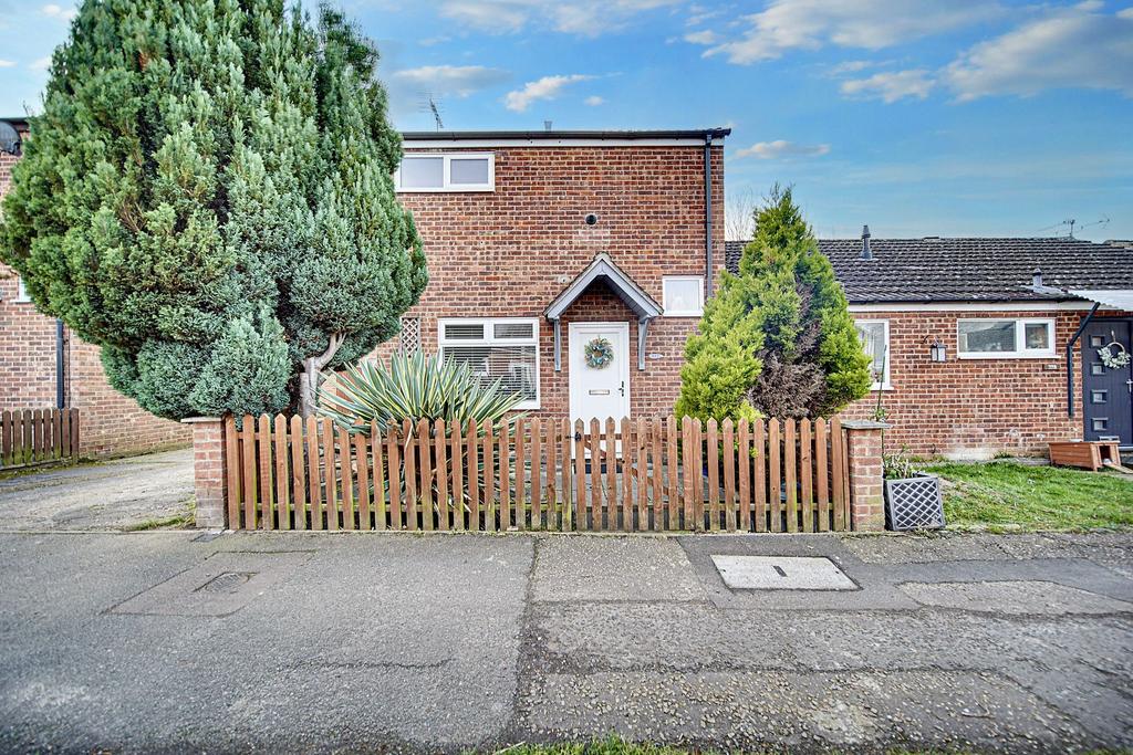 Aureole Walk, Newmarket CB8 2 bed semi-detached house for sale - £230,000