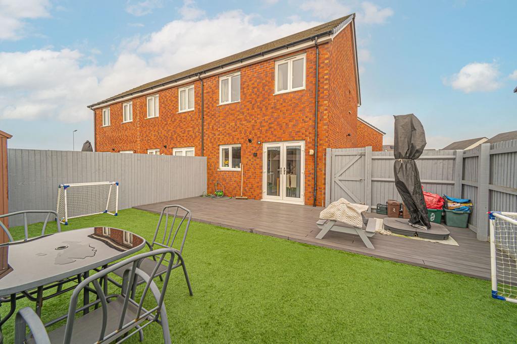 Motherwell Court, Newport, NP19 2 bed end of terrace house - £220,000