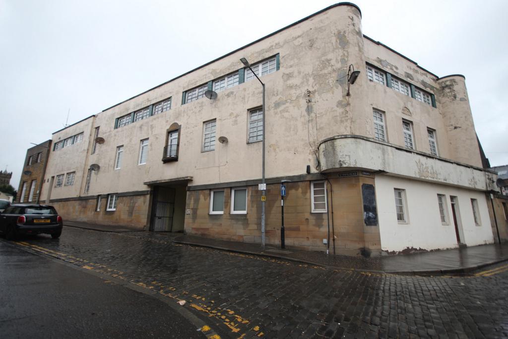 Stripehead, Alloa, FK10 1 bed flat - £725 pcm (£167 pw)