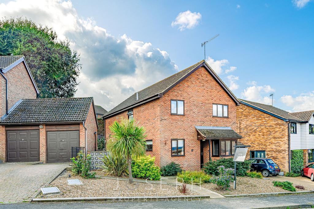 Grantham Crescent, Ipswich, IP2 4 bed detached house for sale - £425,000