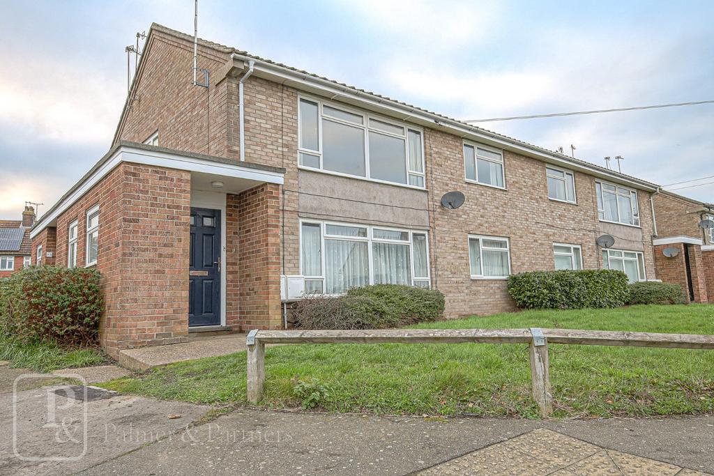 Fingringhoe Road, Colchester, Essex, CO2 2 bed maisonette - £1,000 pcm ...