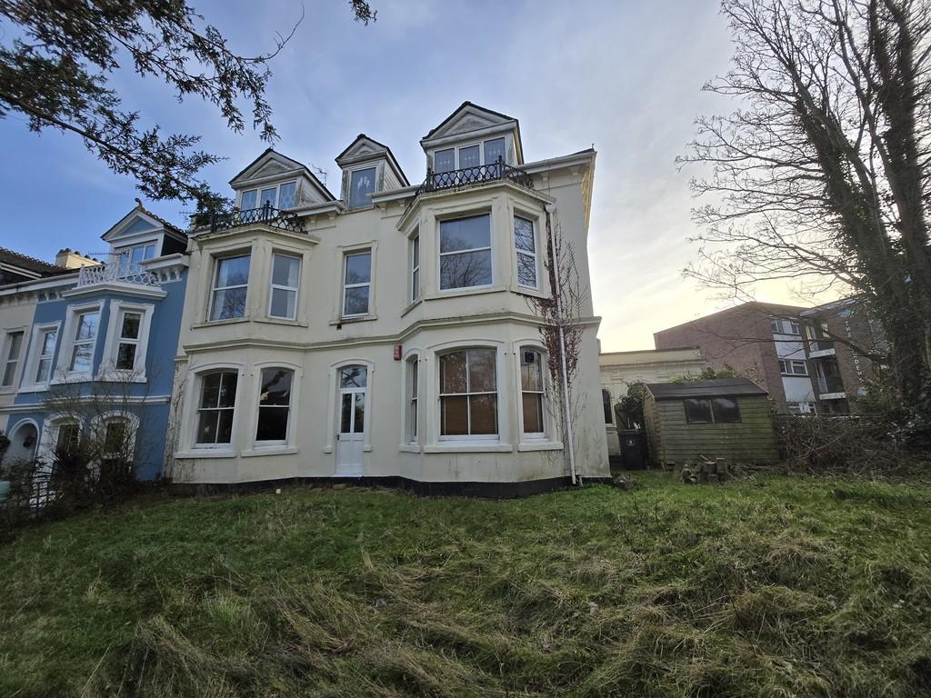 Stuart Road, Plymouth PL1 2 bed apartment - £90,000