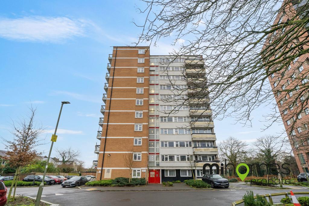 Prospect Ring 2 bed flat - £275,000