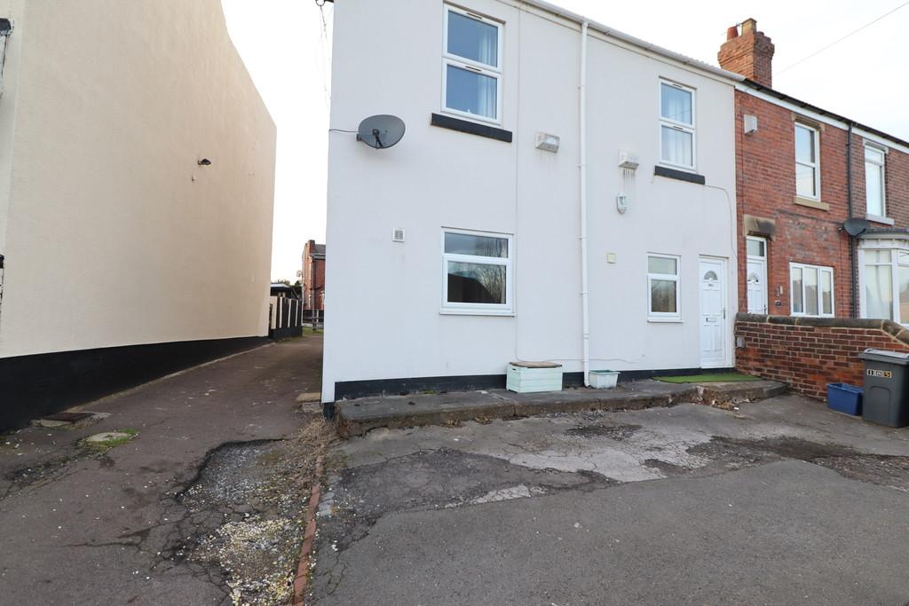 Queen Street, Mexborough S64 2 bed ground floor flat - £650 pcm (£150 pw)