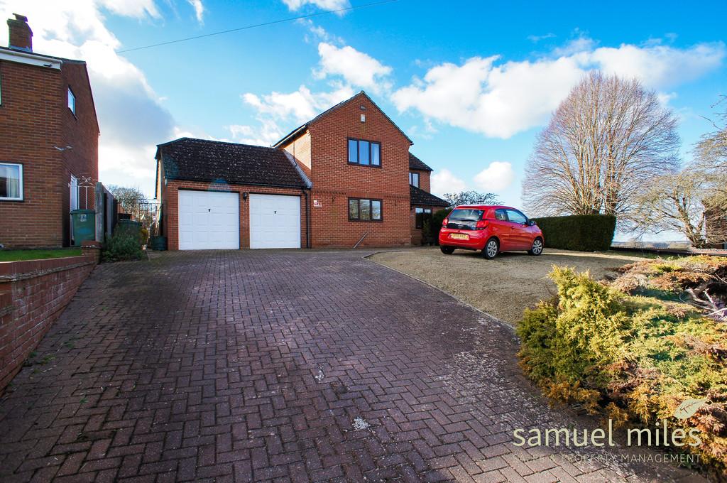 Wiltshire SN4 4 bed detached house for sale - £725,000