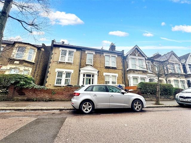 Francis Road, Leyton 1 bed flat - £1,650 pcm (£381 pw)