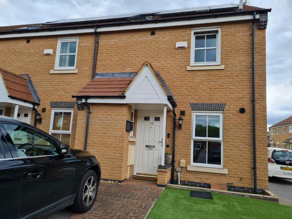 Graffham Drive, Oakham 3 bed terraced house - £1,100 pcm (£254 pw)