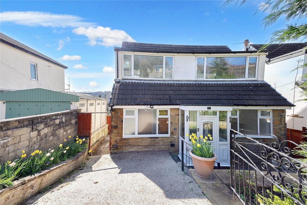 Springwood Drive, Halifax, West... 4 bed detached house - £325,000