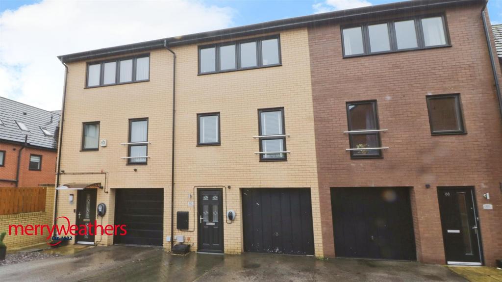 Stables Way, Wath-Upon-Dearne, Rotherham 5 bed townhouse for sale - £ ...