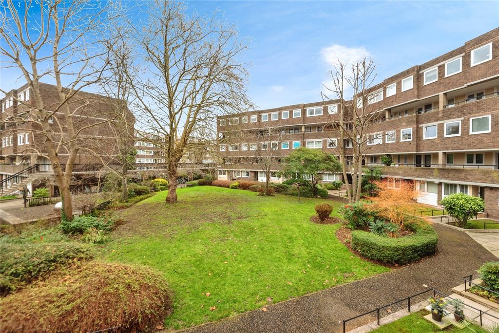 Augustus Close, Brentford, TW8 2 bed apartment for sale - £380,000