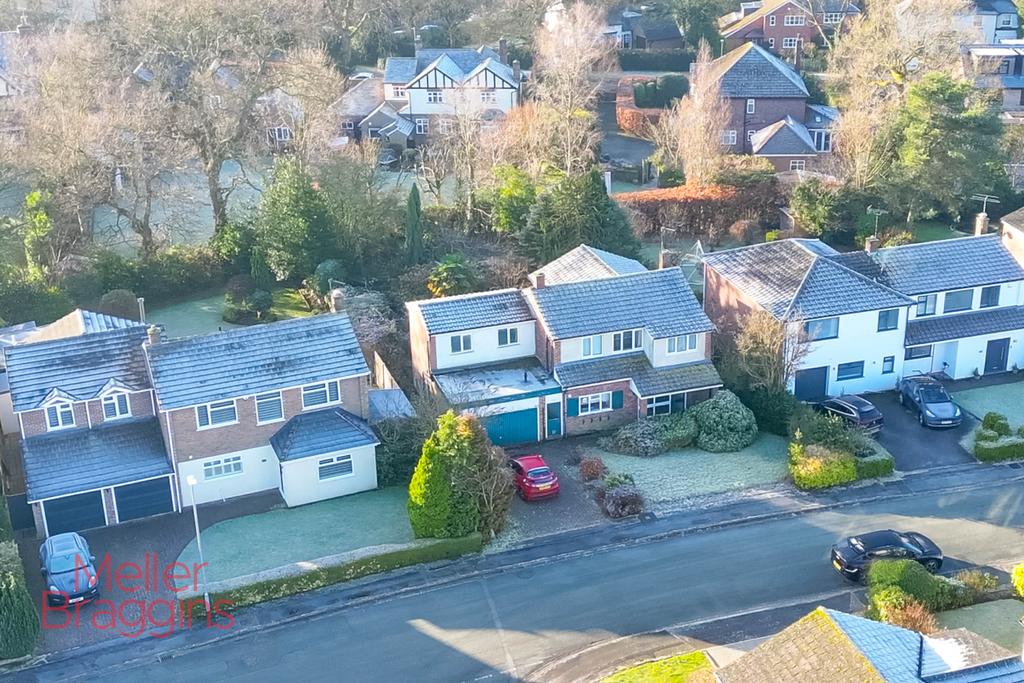 Redesmere Drive, Alderley Edge 4 bed detached house - £675,000