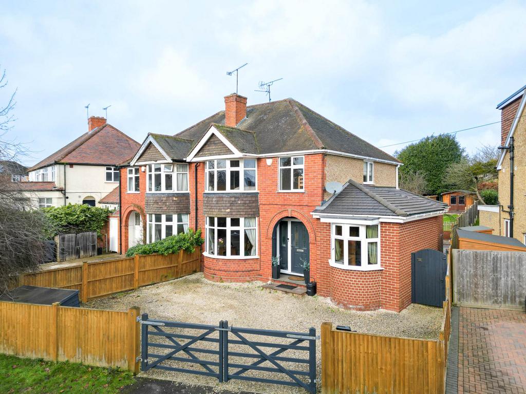Fernbrook Road, Caversham Heights 4 bed semi-detached house for sale ...