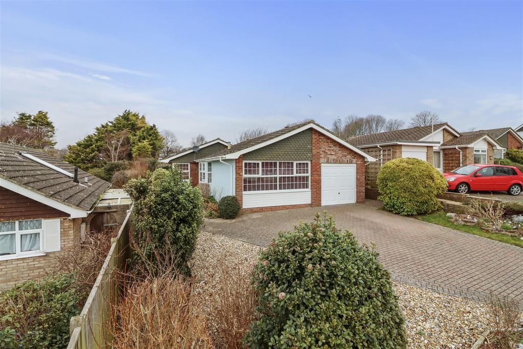 Quarry Lane, Seaford 3 bed detached bungalow for sale - £400,000