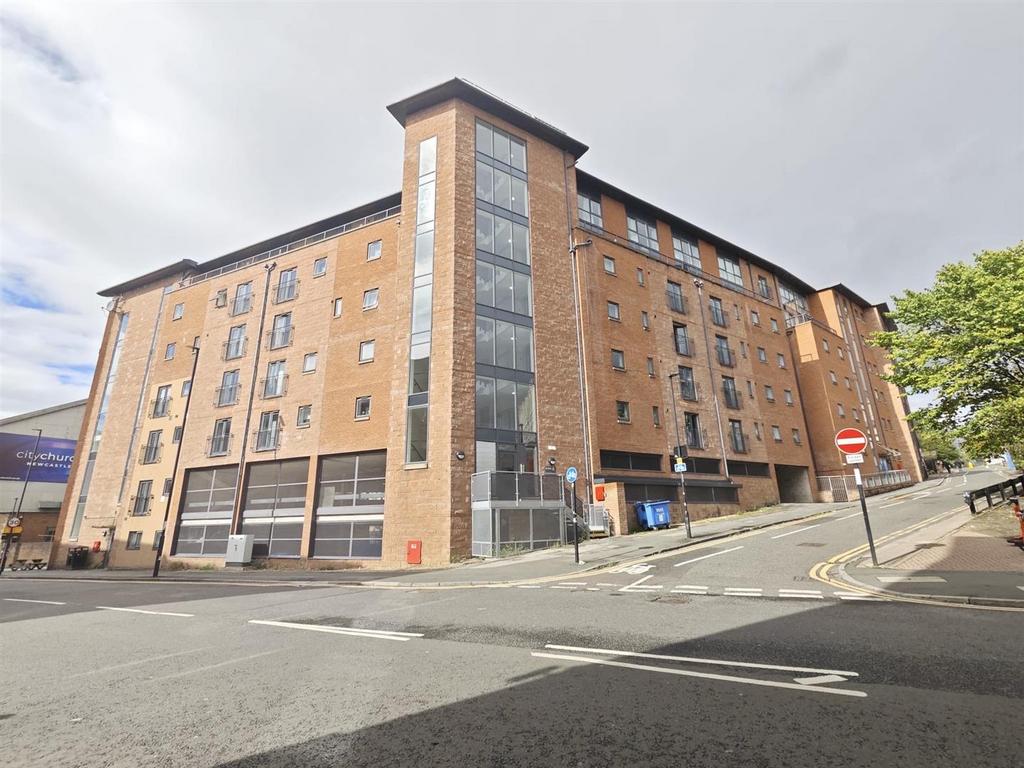 Rialto Building, Melbourne Street... 4 bed apartment - £1,477 pcm (£341 pw)