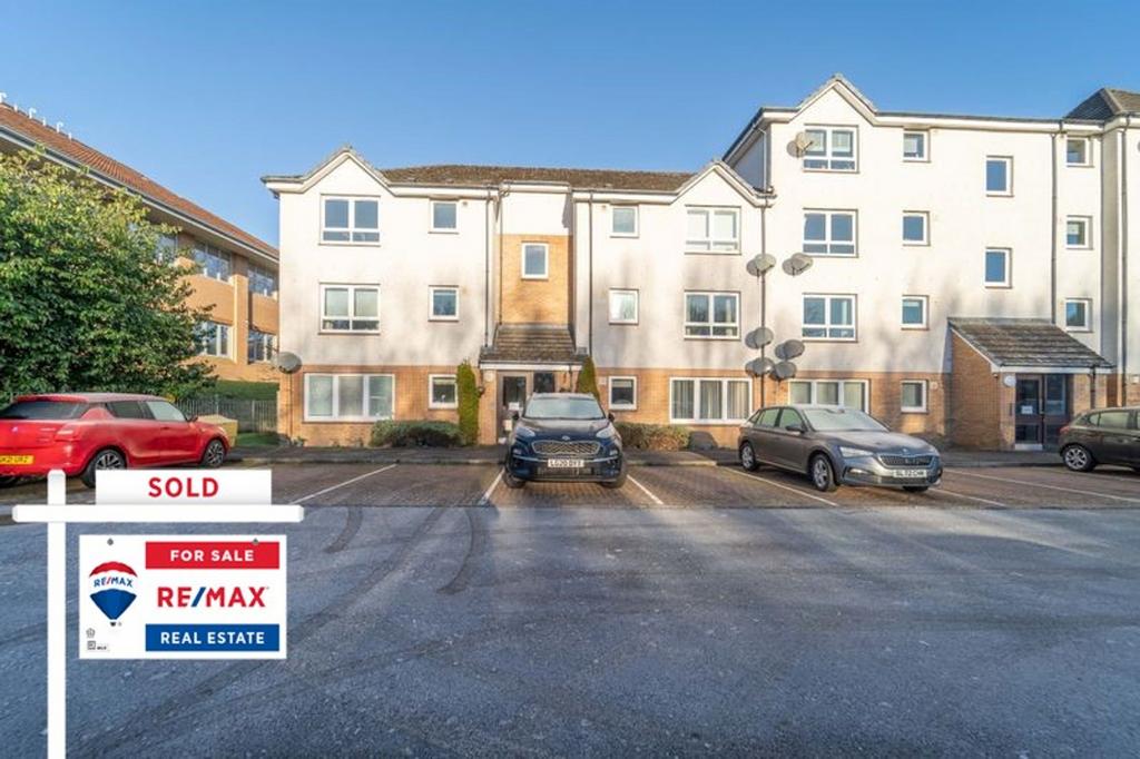 Almondvale Lane, Livingston EH54 2 bed flat - £142,000