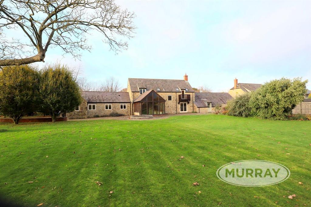 Home Farm Close, Burley LE15 4 bed barn conversion to rent - £2,475 pcm ...
