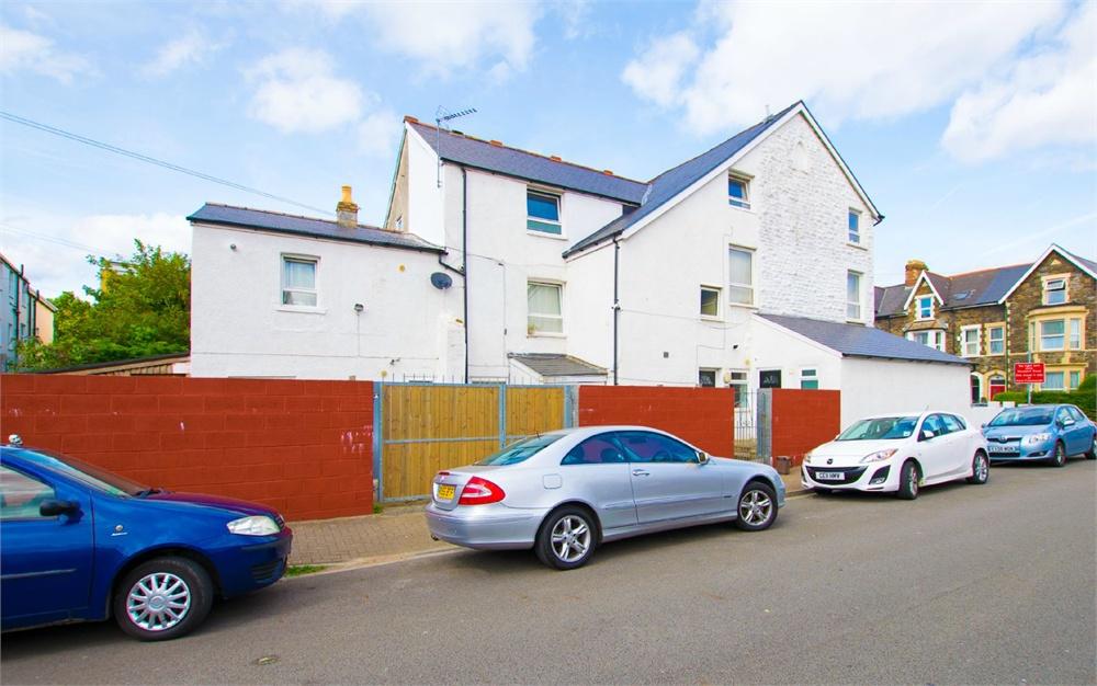 12 Piercefield Place, Roath, Cardiff... 1 bed flat - £115,000
