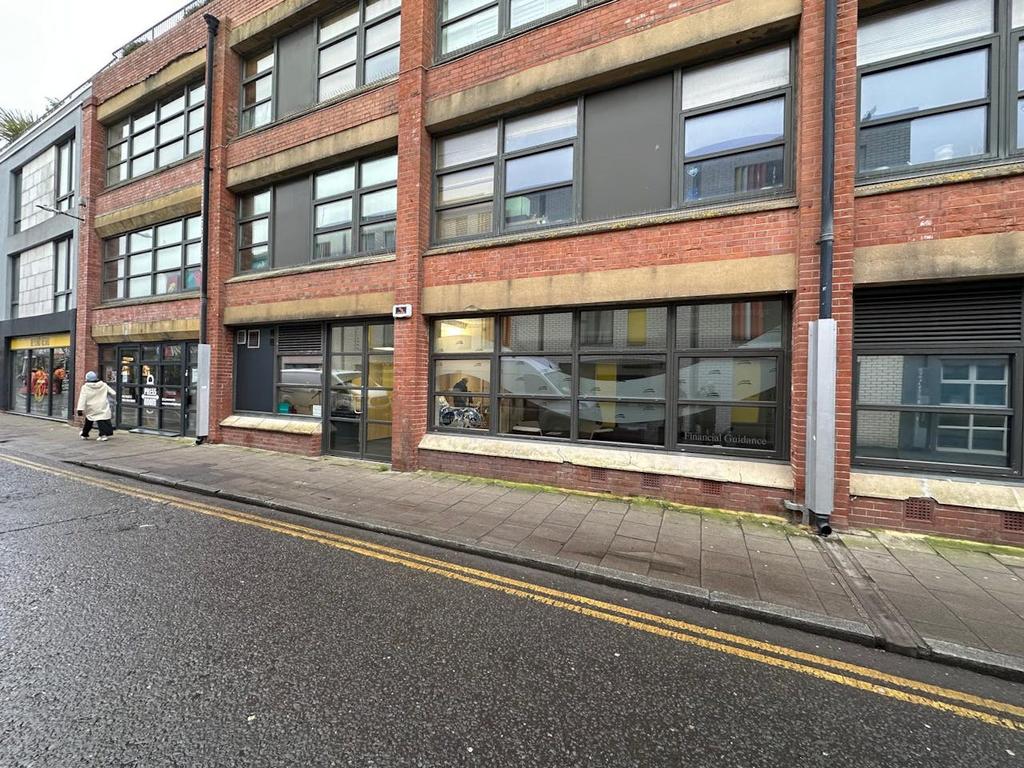 Brighton BN1 Office - £2,292 pcm (£529 pw)