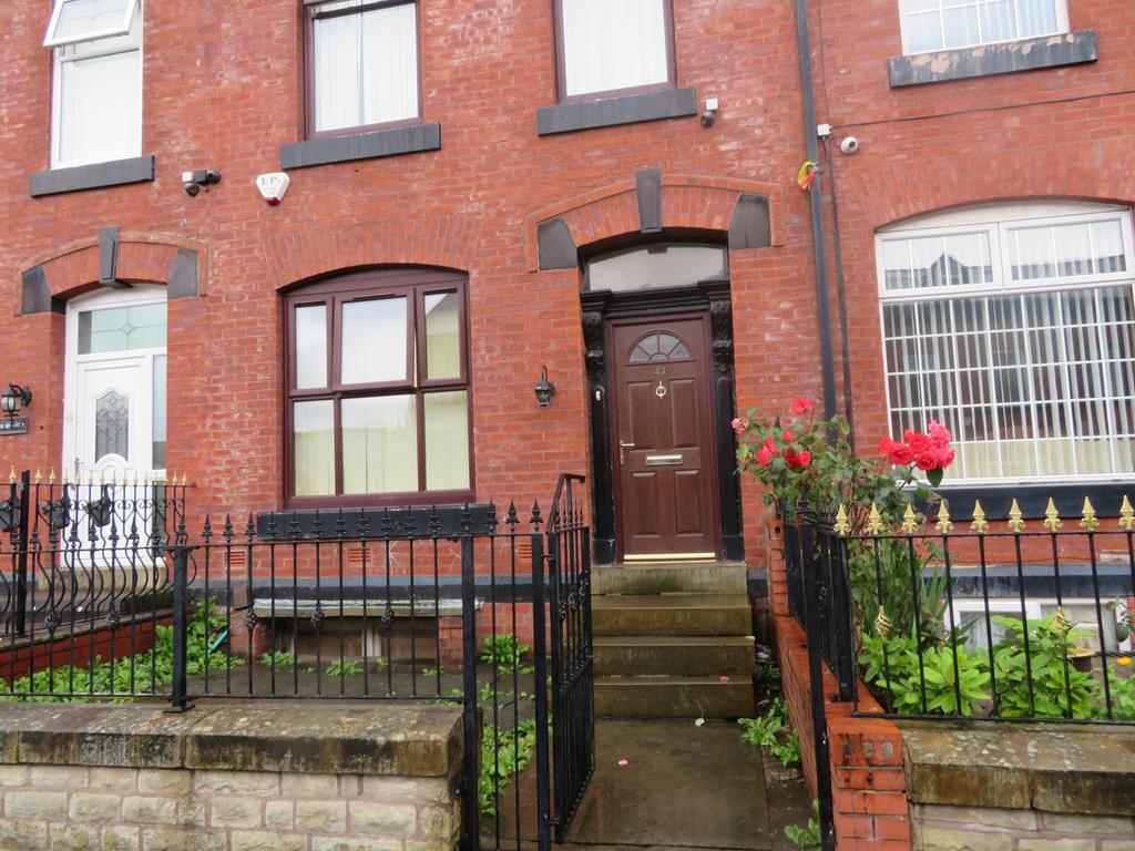 King Street South, Deeplish, OL11 4 bed terraced house - £1,100 pcm (£ ...