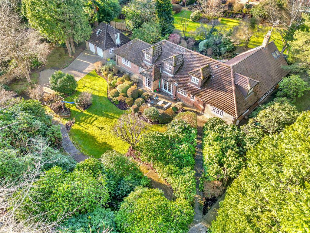 High Lane, Haslemere GU27 5 bed detached house for sale - £1,650,000