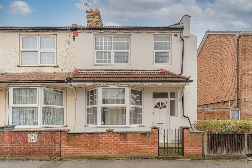 Wellstead Road, East Ham E6 4 bed end of terrace house for sale - £475,000