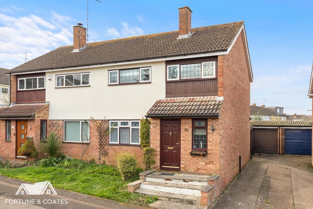 Finchmoor, Harlow 3 bed semi-detached house - £390,000