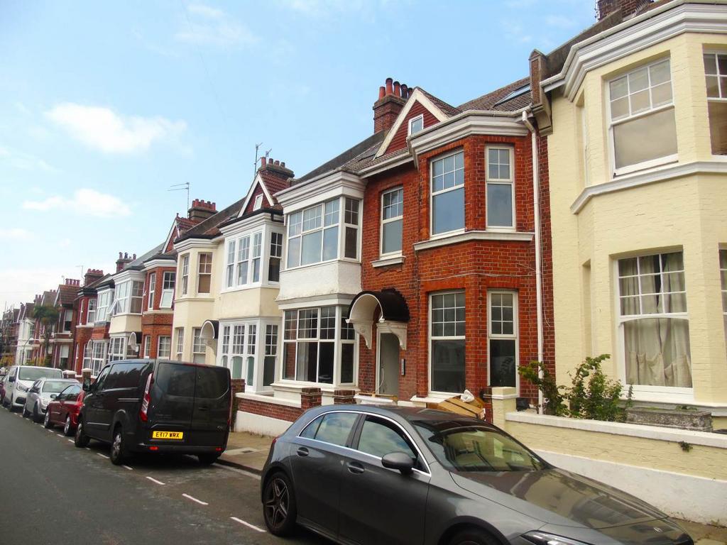 Addison Road, Hove, East Sussex Studio - £1,025 pcm (£237 pw)