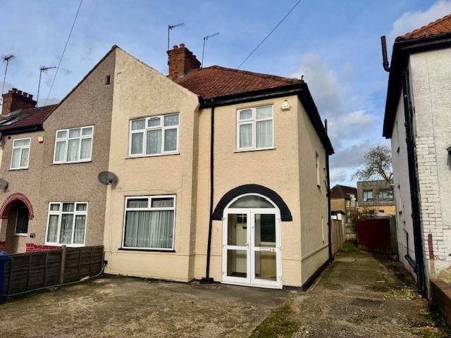 Roxeth Grove, Harrow HA2 3 bed end of terrace house - £2,300 pcm (£531 pw)