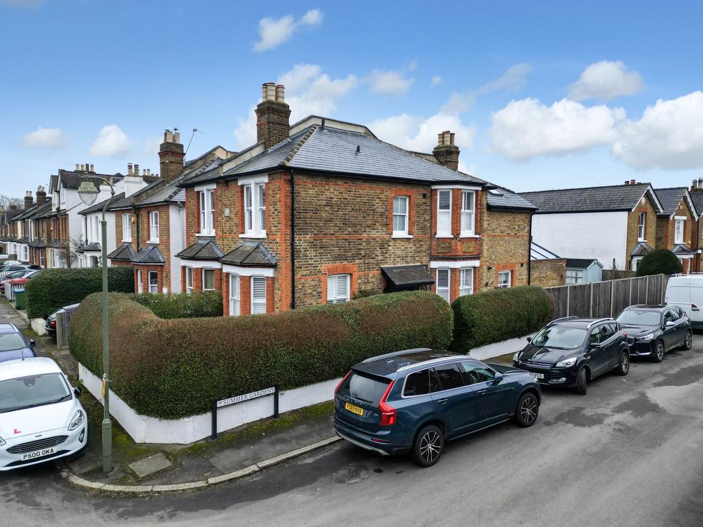 Summer Gardens, East Molesey, KT8 3 bed semi-detached house for sale ...