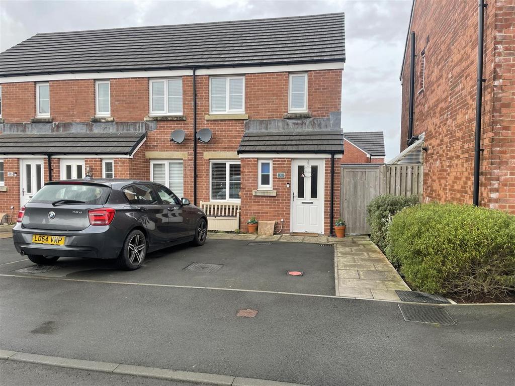 Clos Y Nant, Carway, Kidwelly 2 bed semi-detached house - £159,995